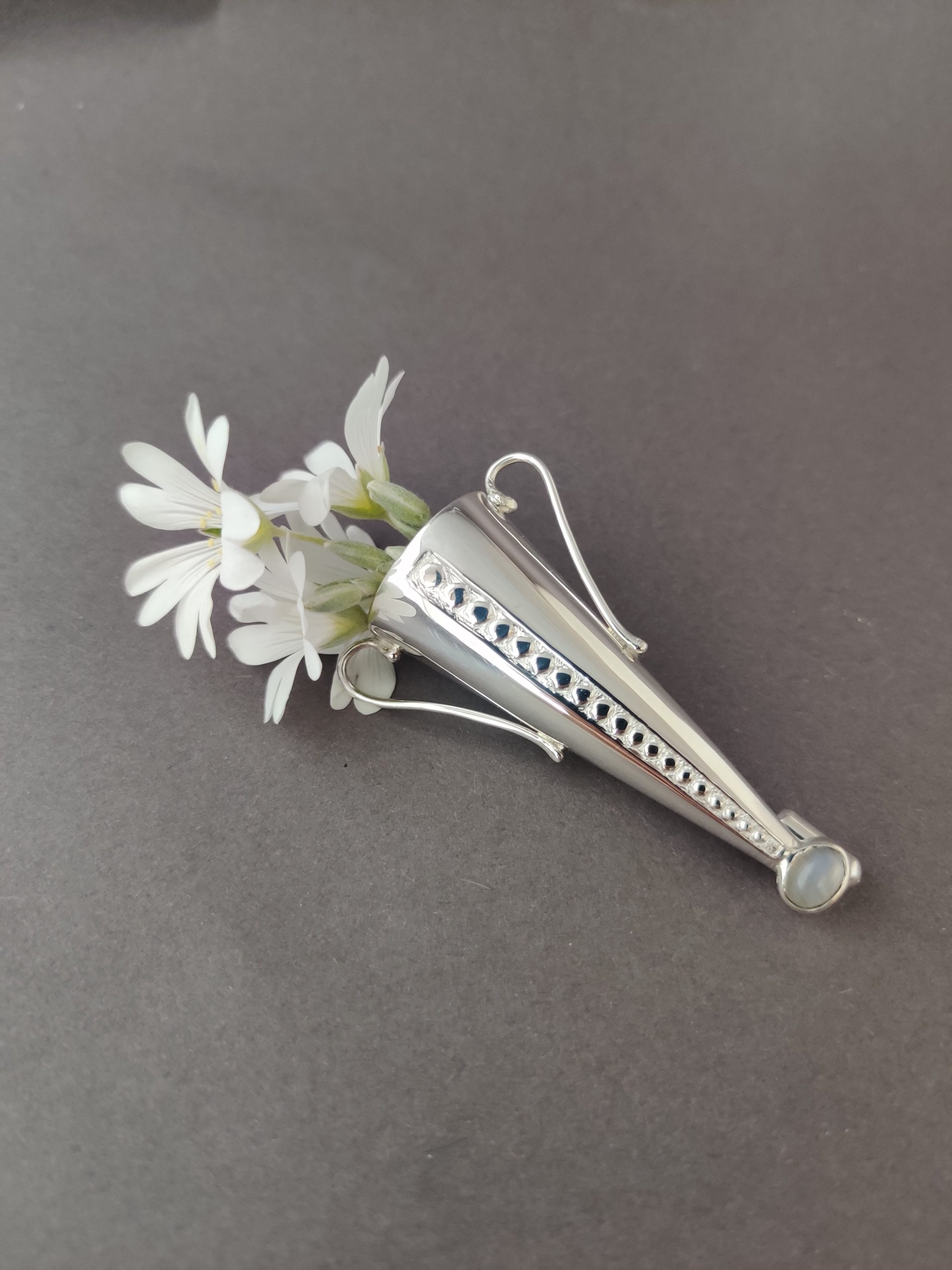 tussie-mussie | Eileen Moylan